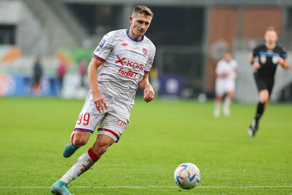 Raków Częstochowa. Fabian Piasecki wyłączony z gry na trzy miesiące ...
