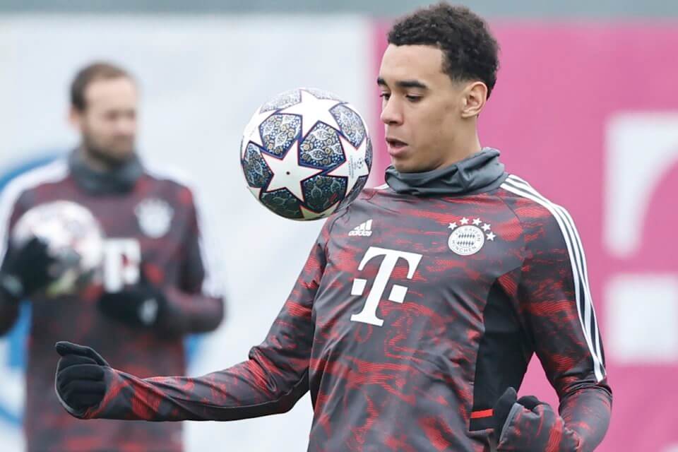 Bundesliga. Występ Musiali w Der Klassiker pod znakiem zapytania - Goal.pl