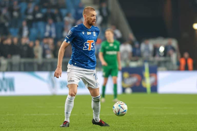 Bartosz Salamon zawieszony przez UEFA na trzy miesiące - Goal.pl