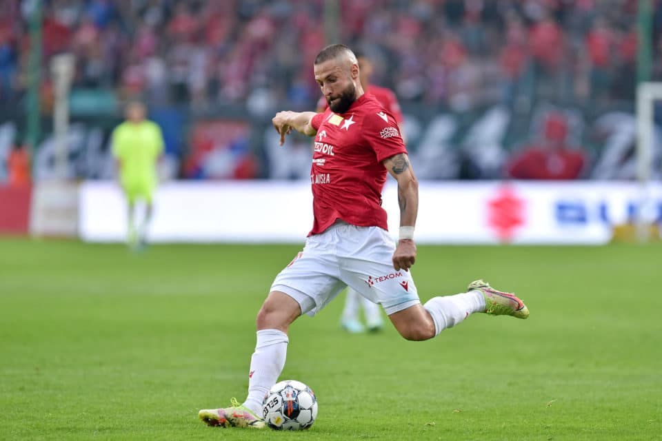 Wisła Kraków. Kontrakt z ważnym defensorem przedłużony - Goal.pl
