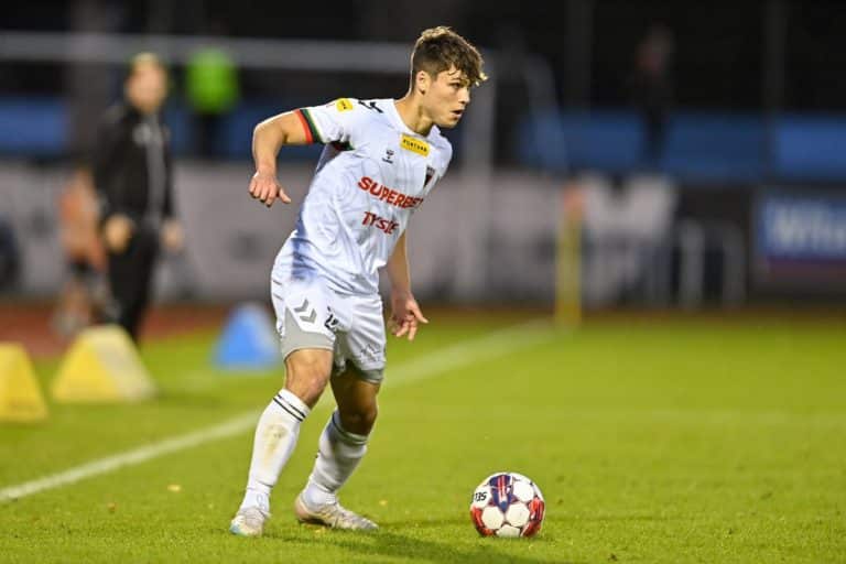 Oficjalnie: Krzysztof Machowski przedłużył umowę z GKS-em Tychy - Goal.pl