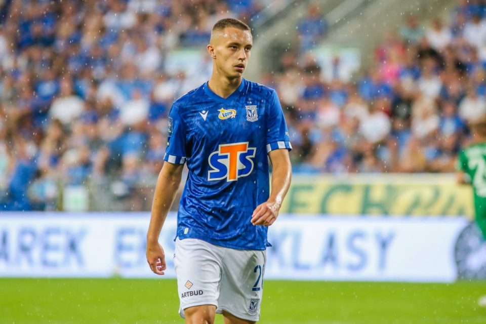 Młody obrońca Lecha zmieni klub. Zostanie jednak w Ekstraklasie - Goal.pl