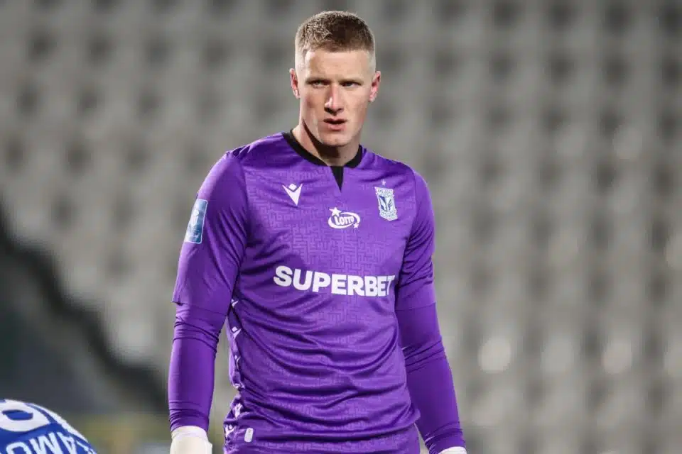 Lech przerwał serię porażek! Mrozek w centrum kontrowersji [WIDEO ...